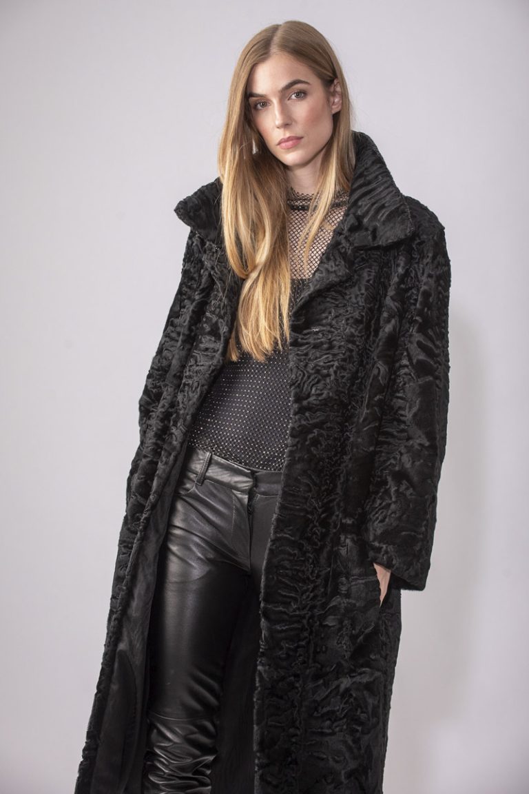 Abrigo Watson de astracán color negro - Peletería Gabriel